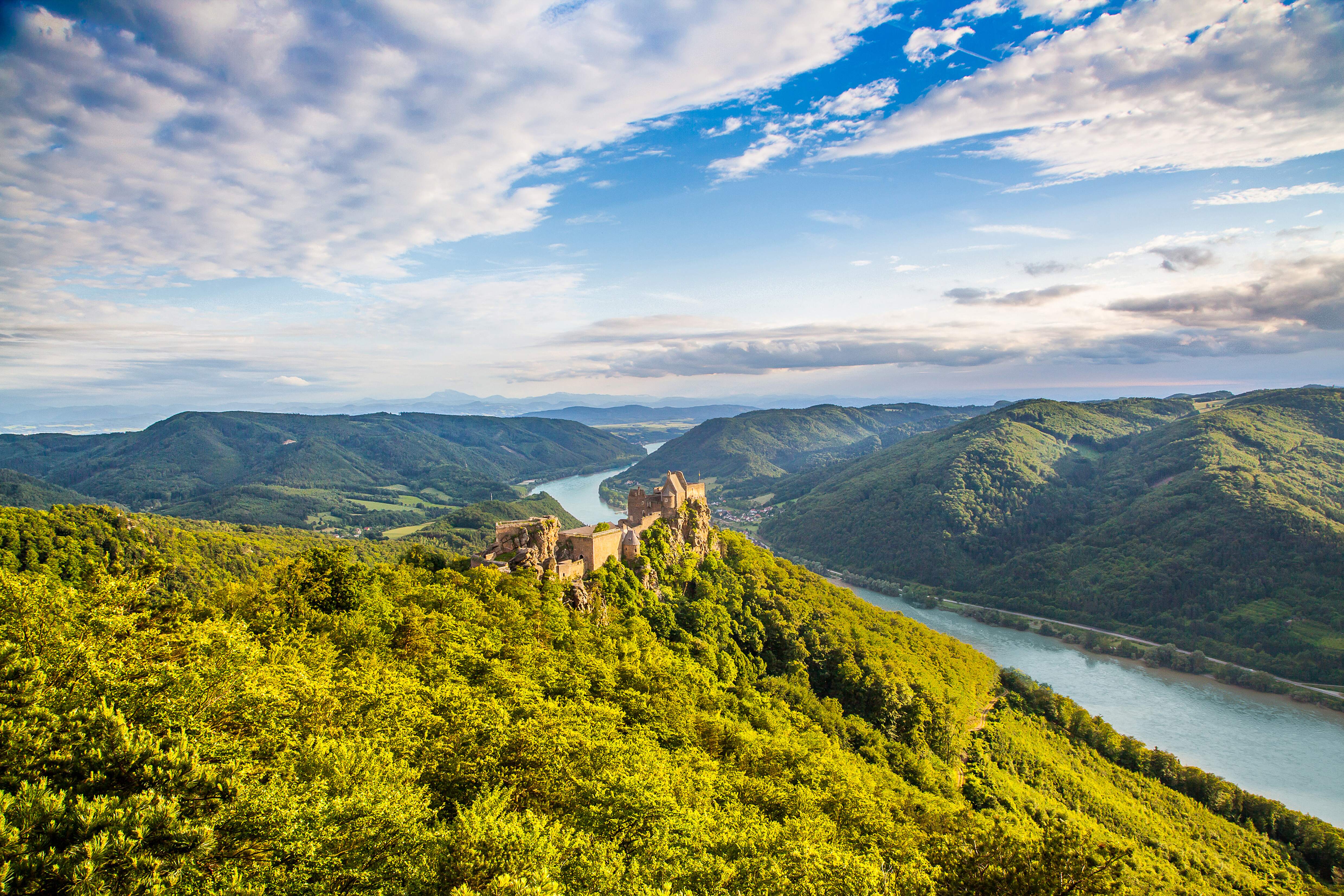 Rhine vs Danube: Which River Cruise is Right for You?
